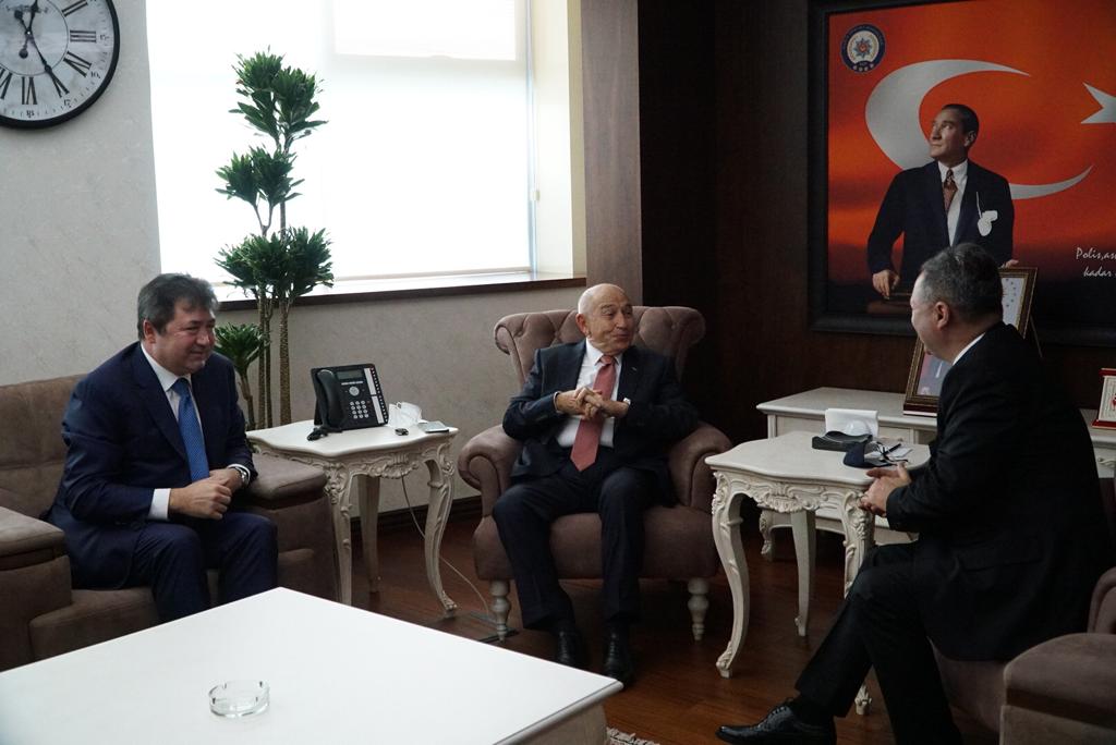 Mustafa Çağlar'dan Bursaspor'a övgü dolu sözler; Gurur duyuyoruz ...