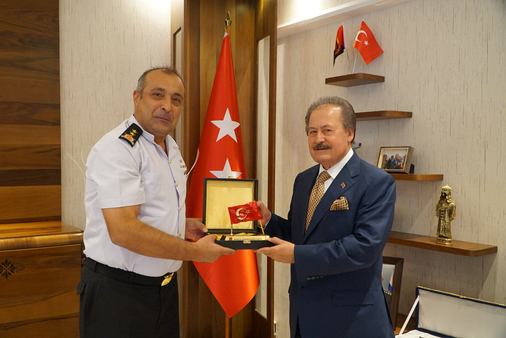 Cavit Çağlar'dan Bursa'da üst düzey ziyaretler; 'Şehrimizi hep birlikte ...