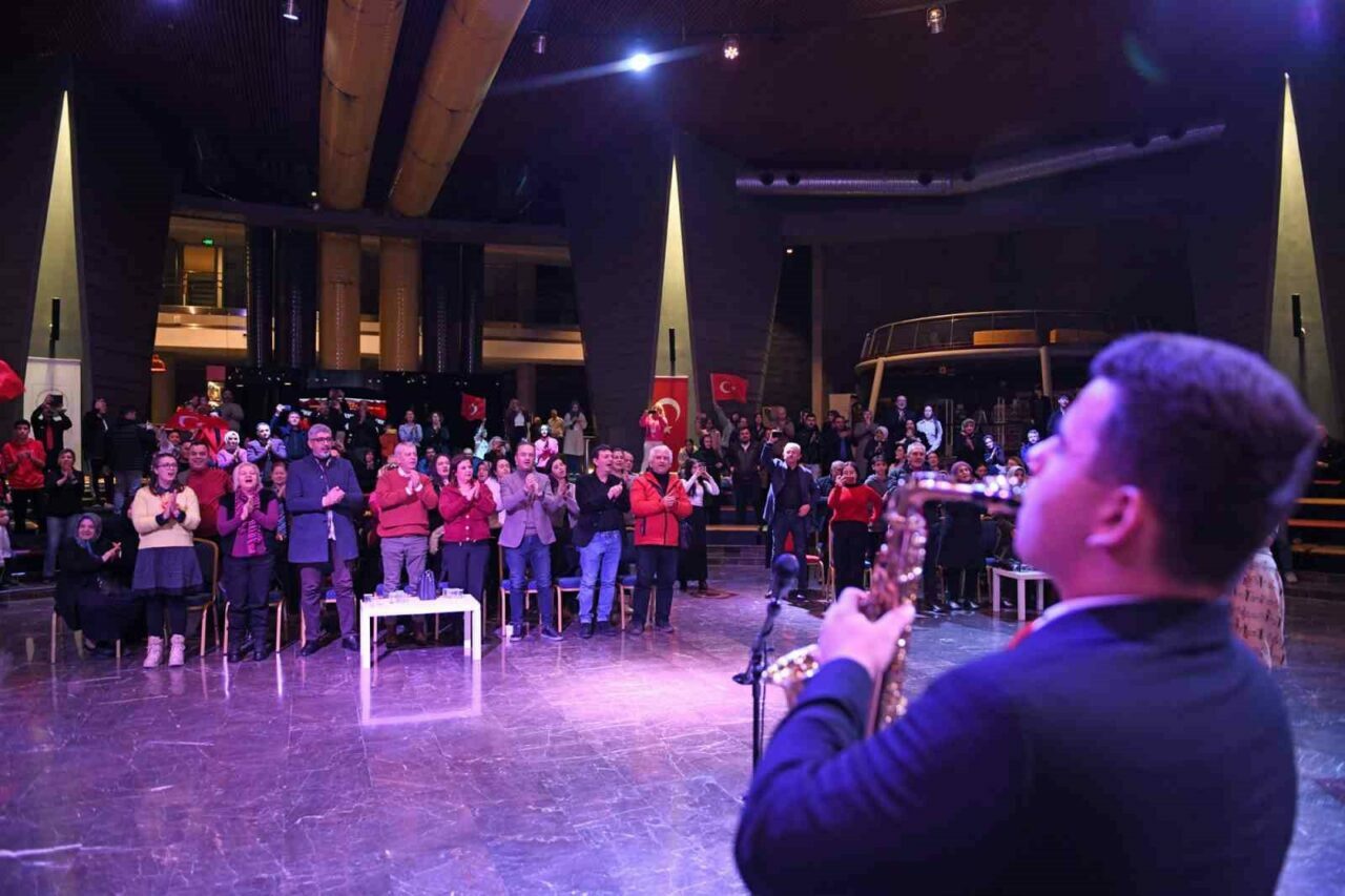 Bursa'da unutulmaz yeni yıl konseri - Olay Gazetesi Bursa