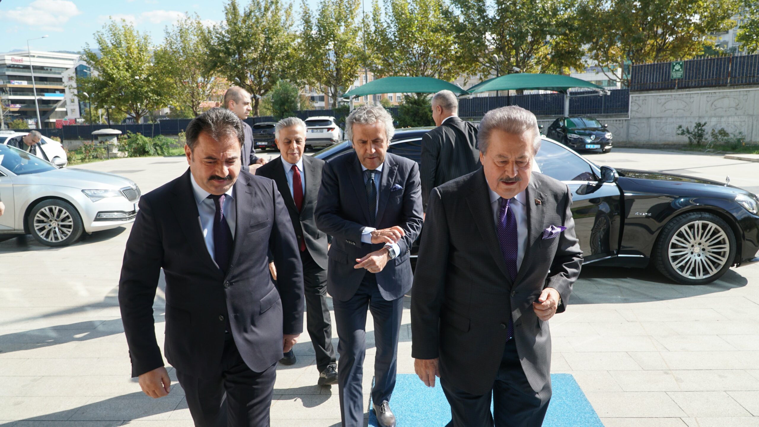 Devlet eski Bakanı Cavit Çağlar'dan Bursa Emniyet Müdürü Gökce'ye ...