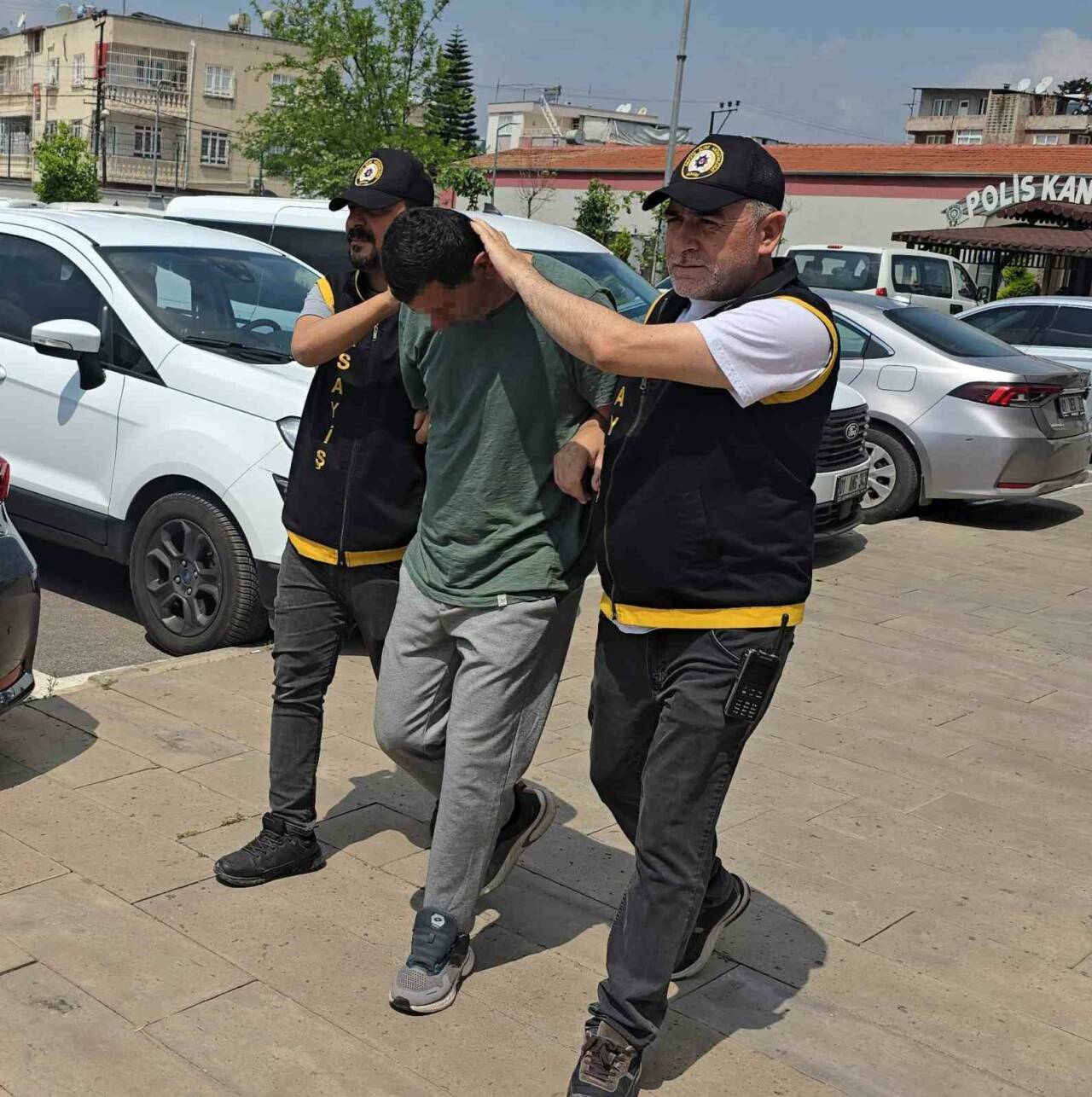 Düğün düğün gezip takıları çalan hırsız yeniden ortaya çıktı! - Olay ...